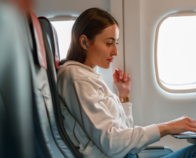 Belkin SoundForm Flow True Wireless Active Noise-Canceling Earbuds ...